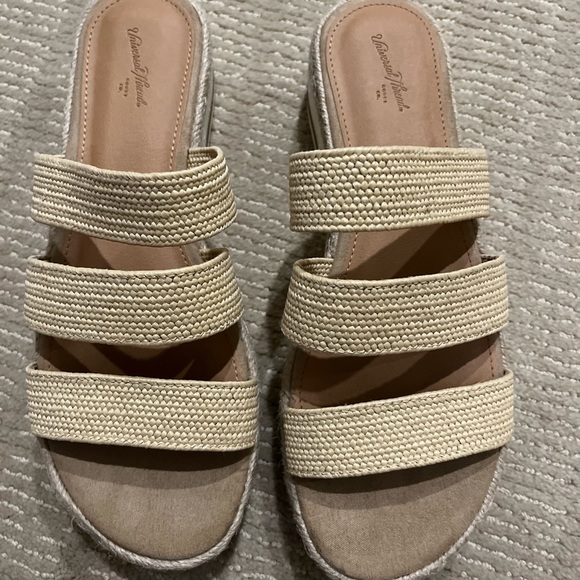 Universal Thread | Shoes | Universal Thread Sandals | Poshmark